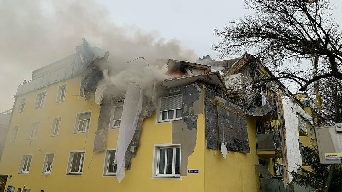 Severe gas explosion: IRO - International Search and Rescue Dog ...